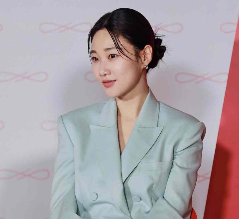 Ha Yoon-kyung Biography, Age, Height, Movies & Shows - KDramaHeaven